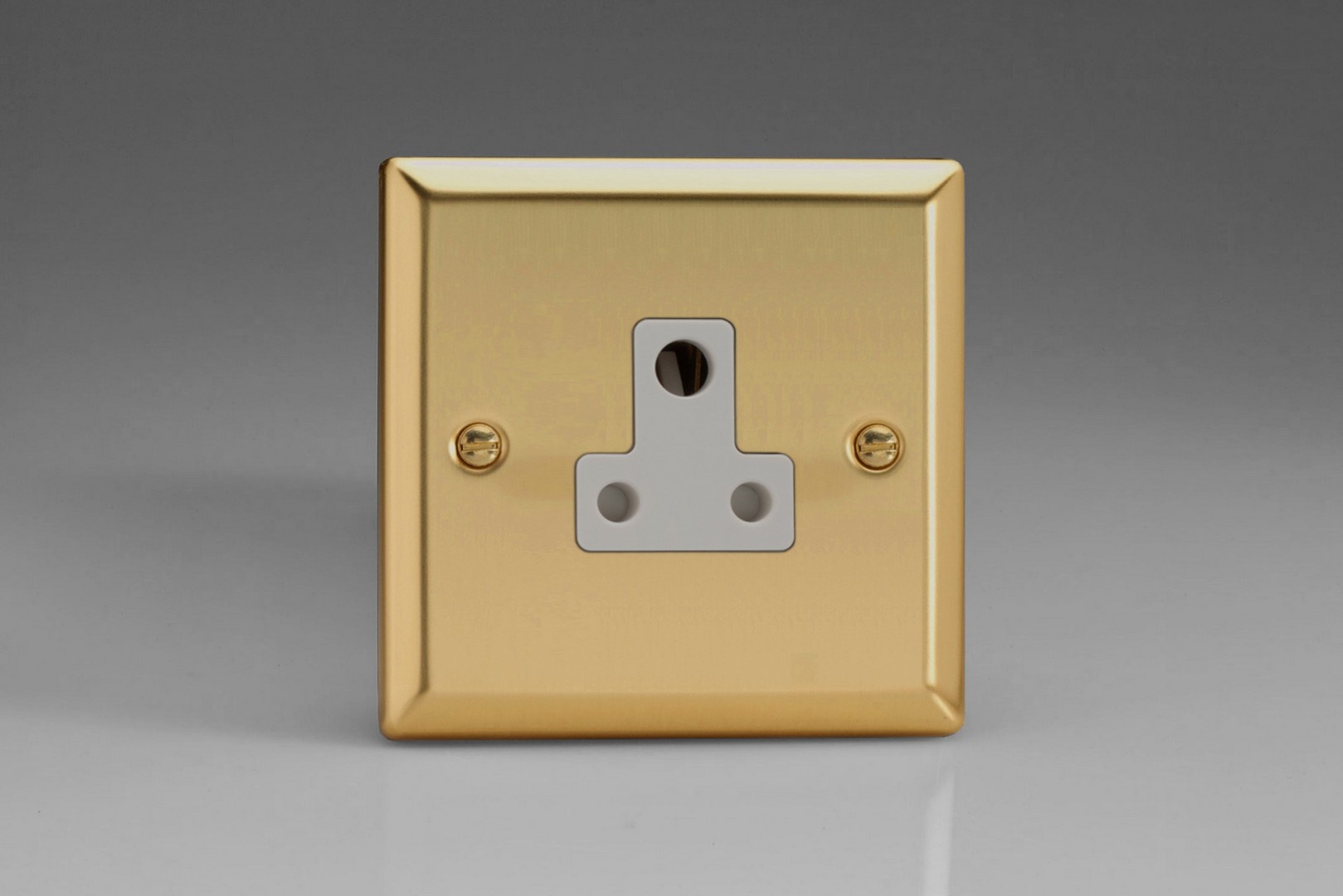 Varilight Classic 1-Gang 5A Round Pin Socket White Victorian Brass ...