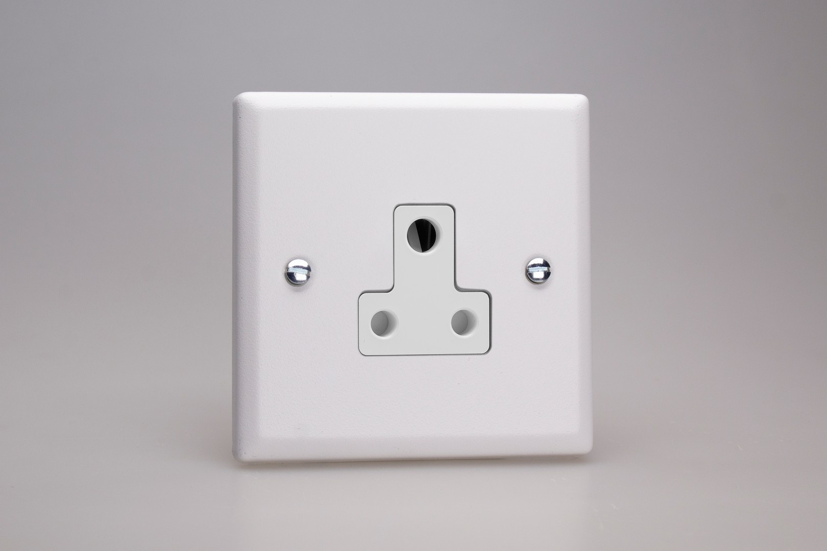 Varilight Urban 1-Gang 5A Round Pin Socket White Chalk White White ...
