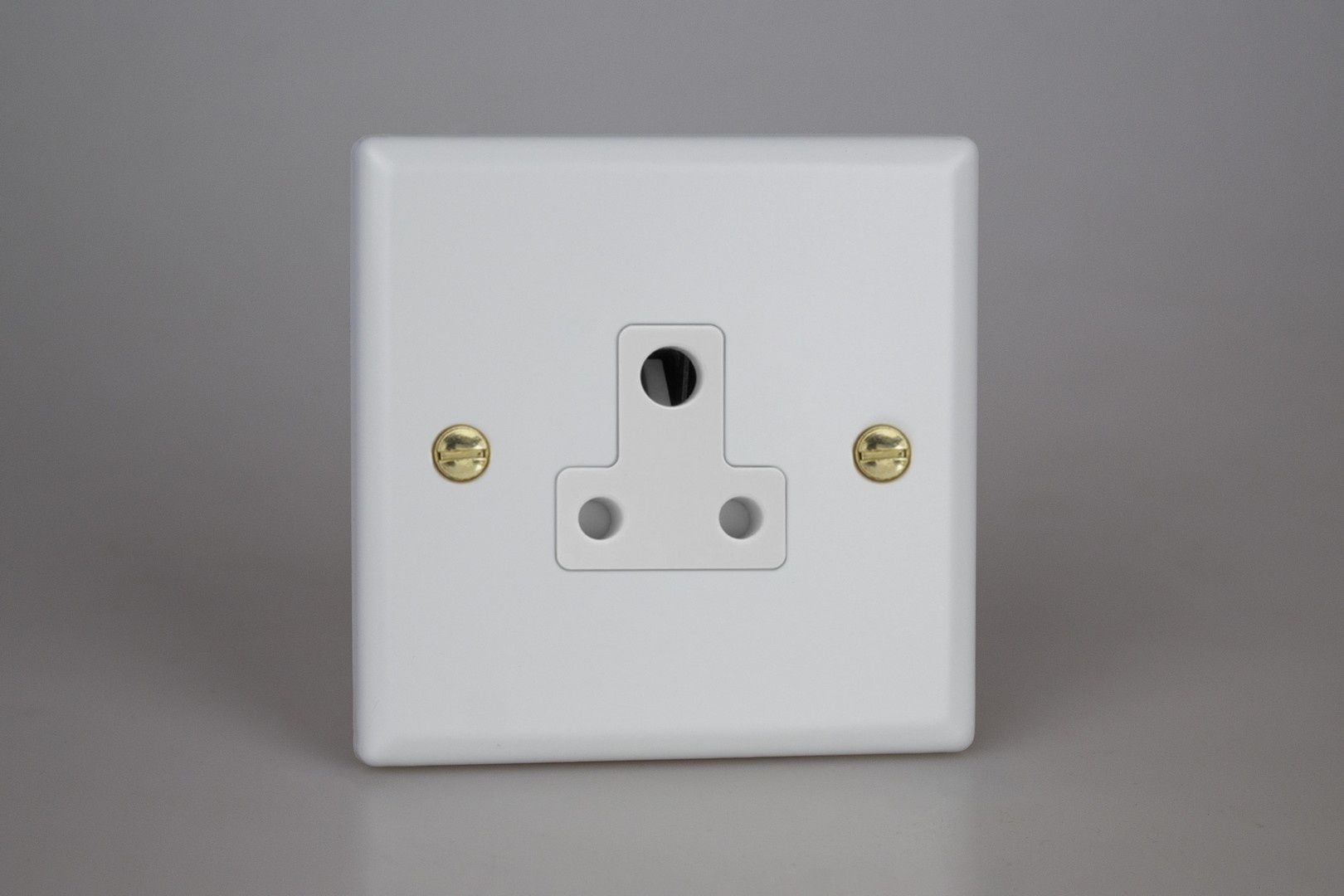 Varilight Vogue 1-Gang 5A Round Pin Socket White Matt White White - The ...