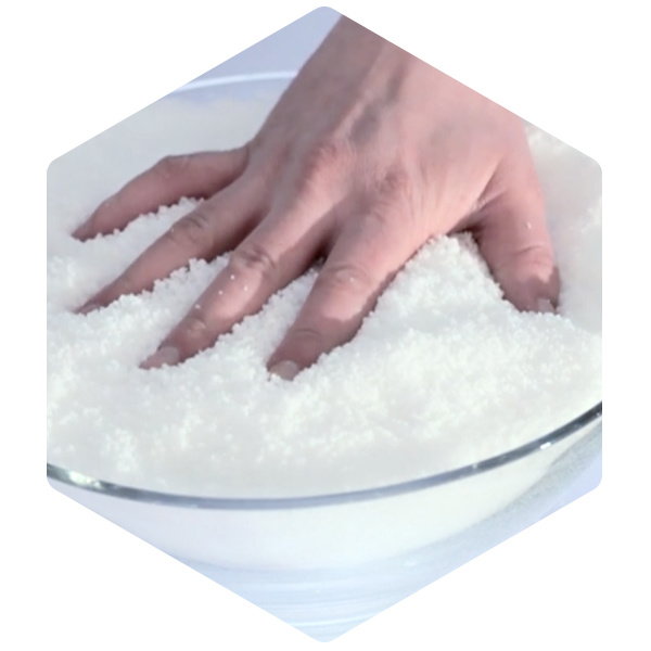 Make your own snow! With our Magic Snow - Sneeuwwinkel.nl
