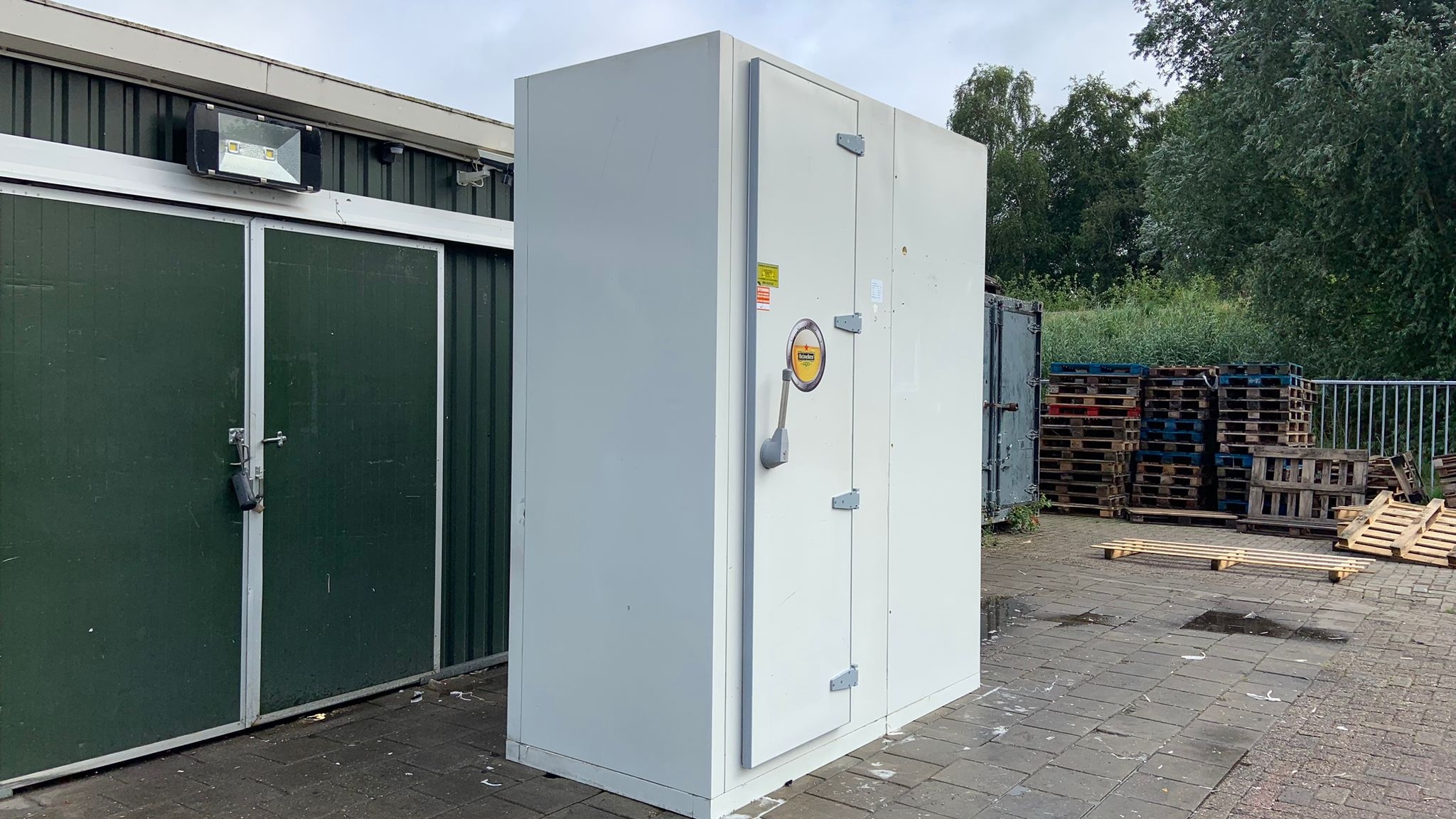 Koelcel 226 x 106 x 286 cm - Handelgigant uw specialist in horeca ...