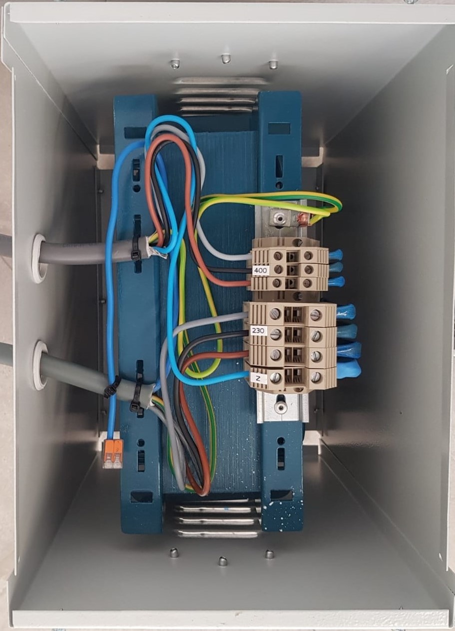 Transformator 3x230V naar 3x400V+N in kast IP23 - 20 kVA (Omkeerbaar ...