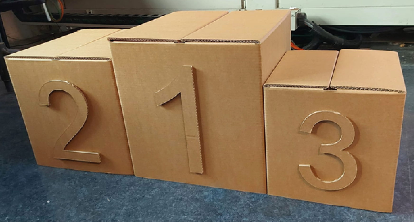 Custom Design Projects - Podium running competition - KarTent