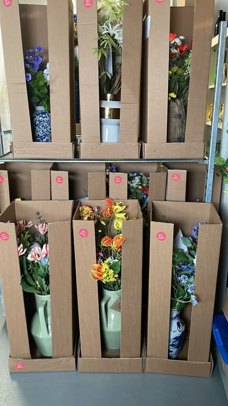 Custom Design Projects - Shipping boxes for Reflower - KarTent