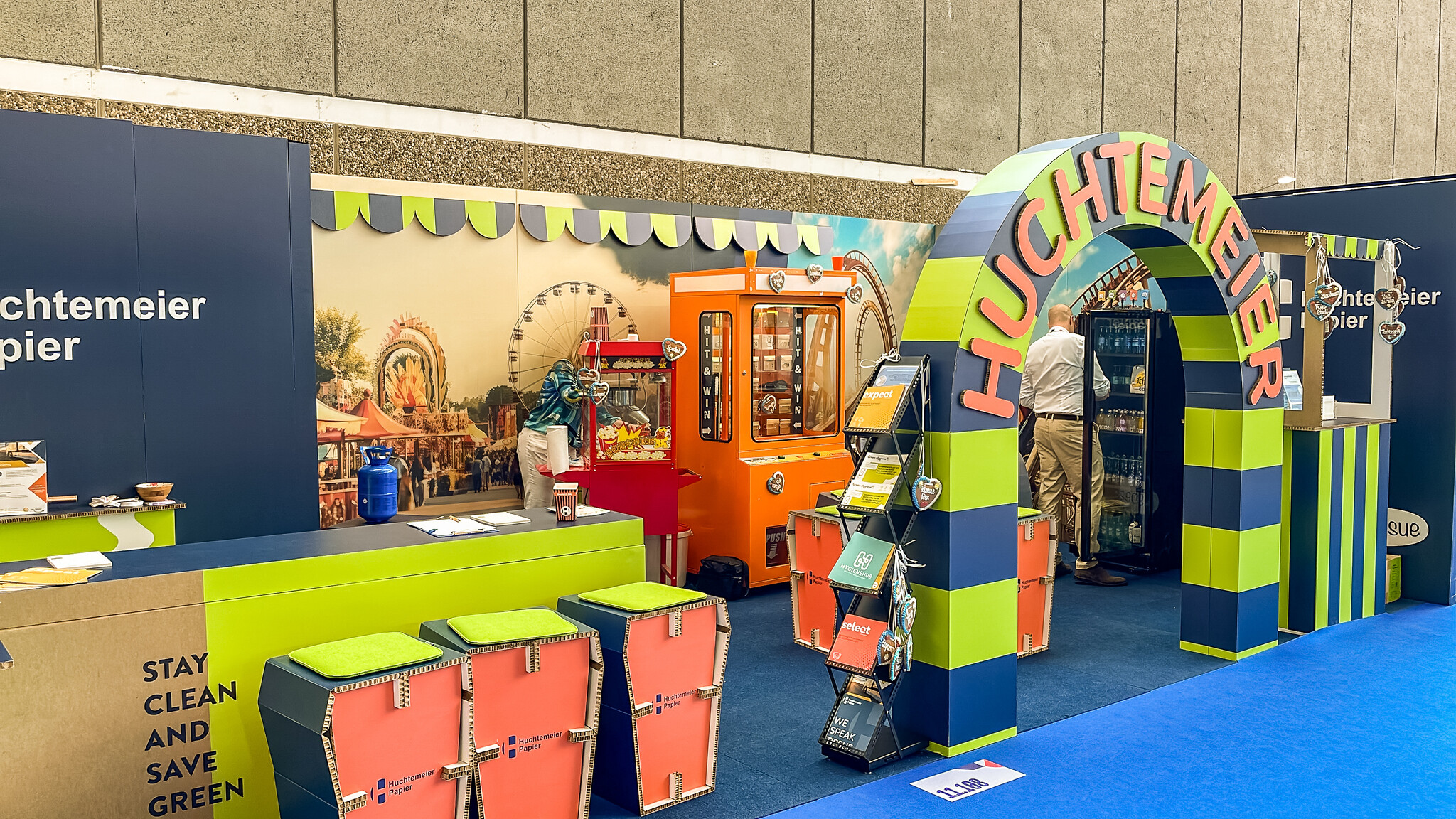 Custom Design Projects - Funfair stand for Huchtemeijer - KarTent