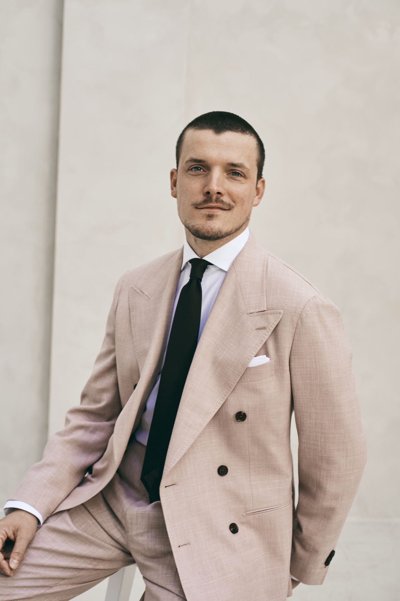 Pastel Suits for Men – The Must-Have Trend of Summer 2025 - PAKKEND ...