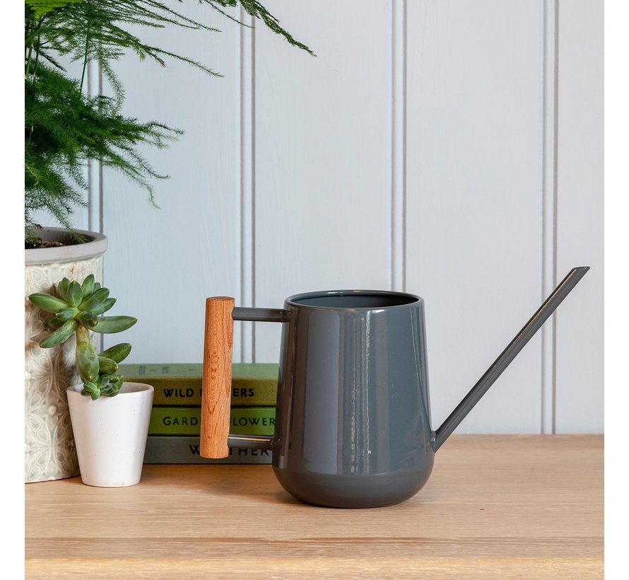 Indoor gieter kopen? Stijlvolle crème gieter - Tuinartikelen.nu