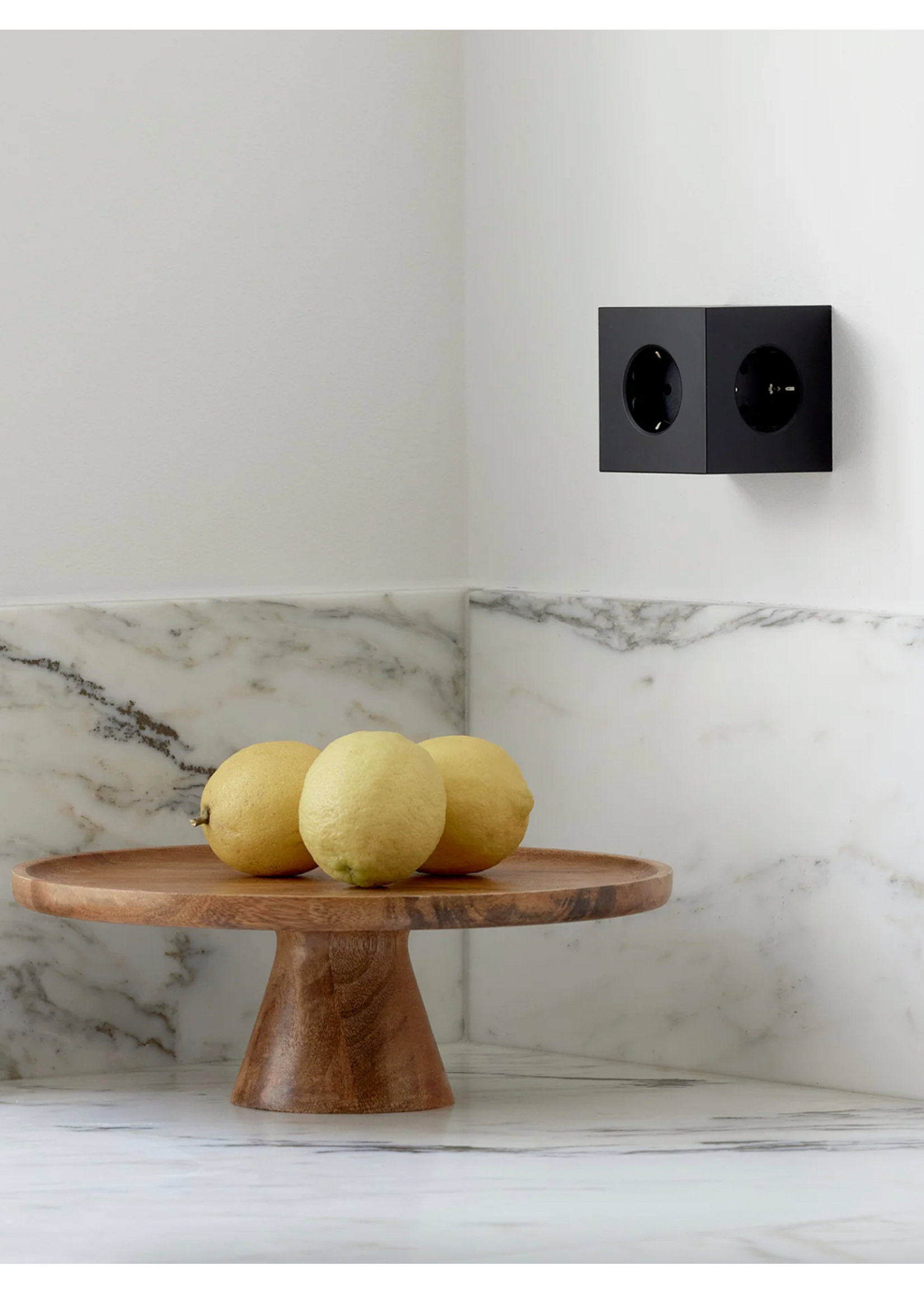 Avolt Square 2 USB-C 30W Stockholm Black | Online Shop | Matriks - Matriks