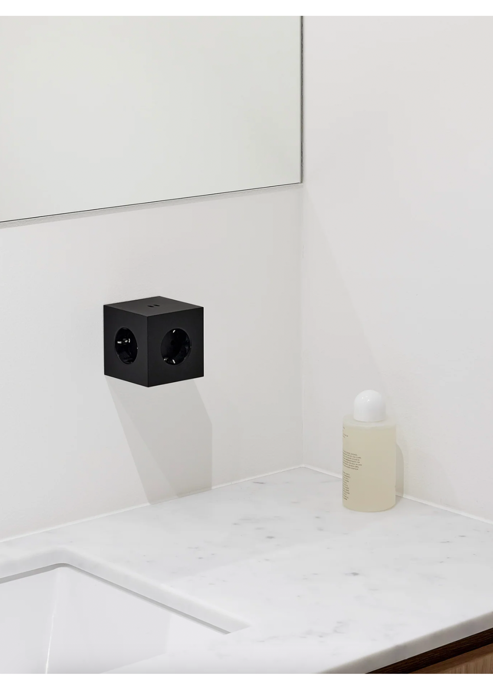 Avolt Square 2 USB-C 30W Stockholm Black | Online Shop | Matriks - Matriks