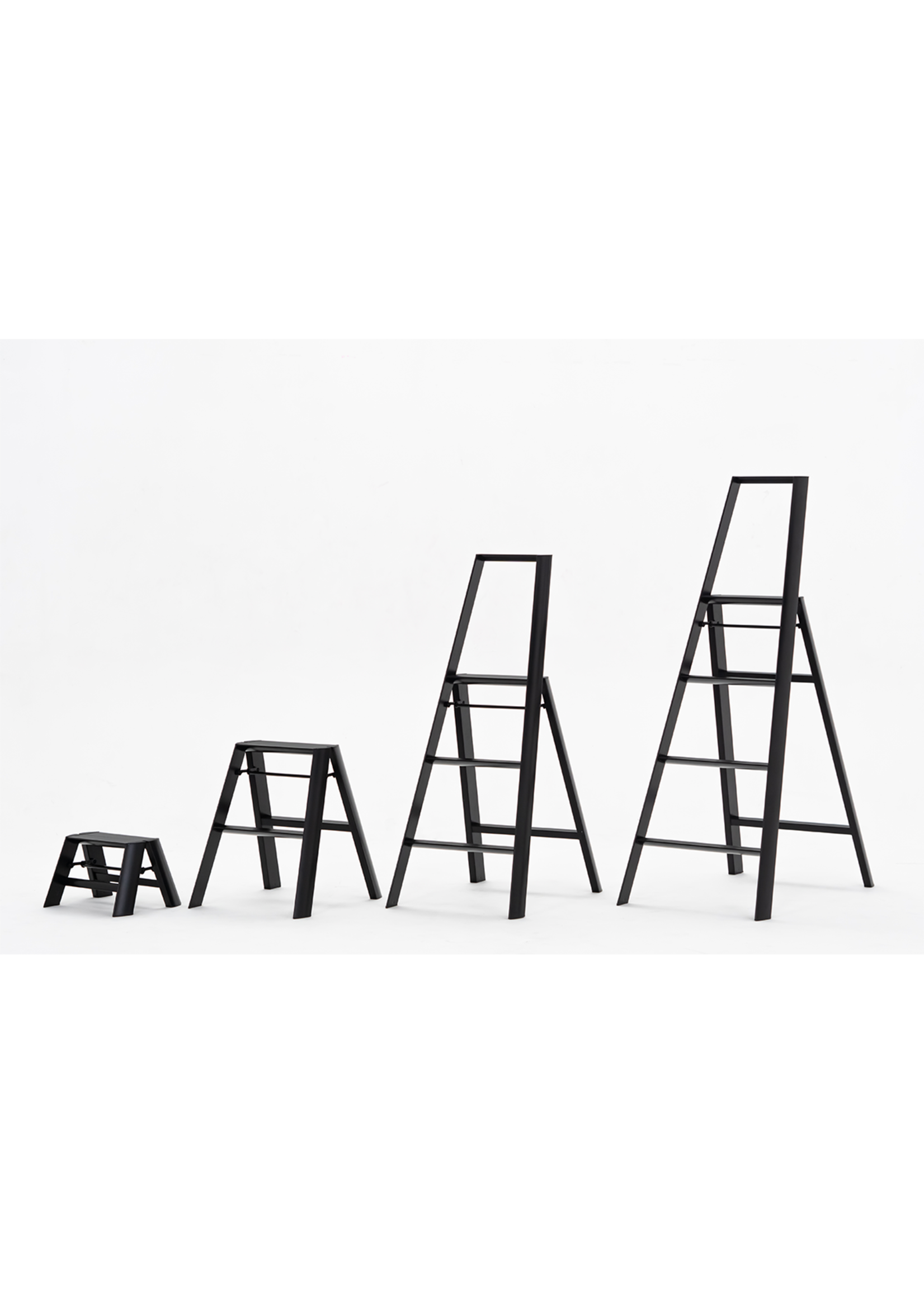 Hasegawa Lucano Ladder 2 Step Zwart | Online Shop | Matriks - Matriks