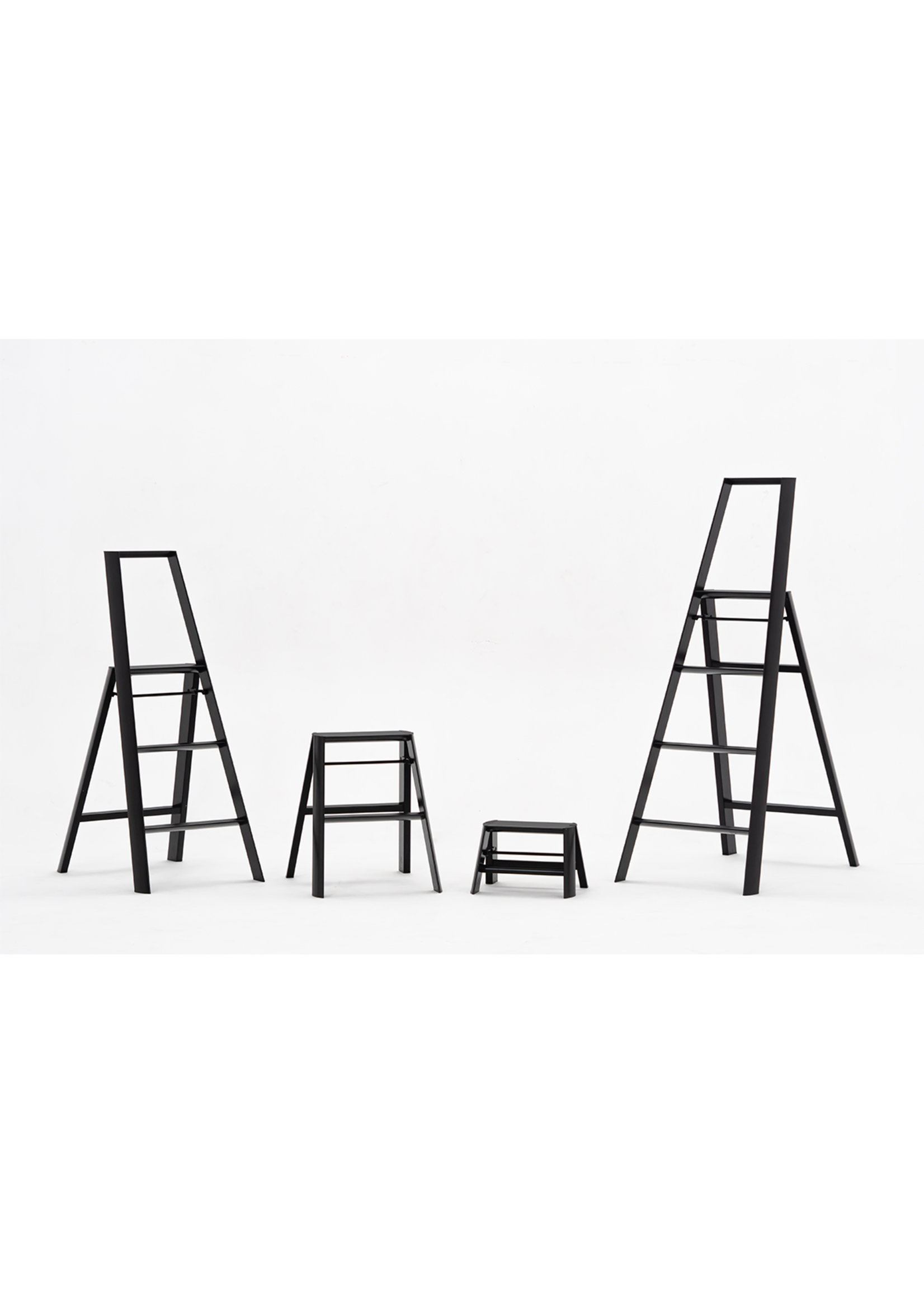 Hasegawa Lucano Ladder 2 Step Zwart | Online Shop | Matriks - Matriks