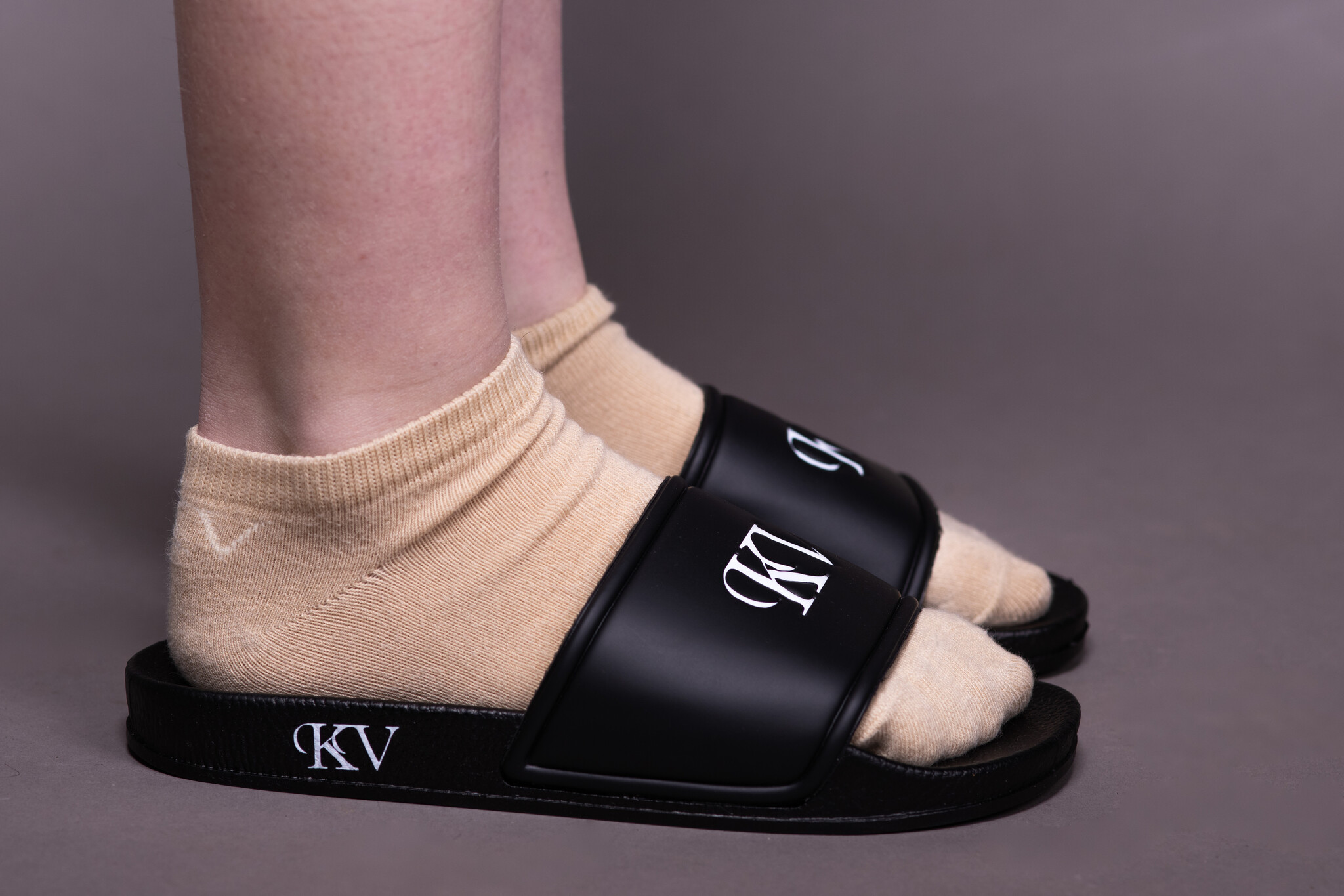 KV Slides black