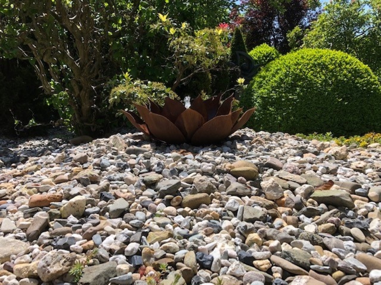 Plant-shaped Water Feature Agave | 80cm | Eliassen.nl - Eliassen Home ...