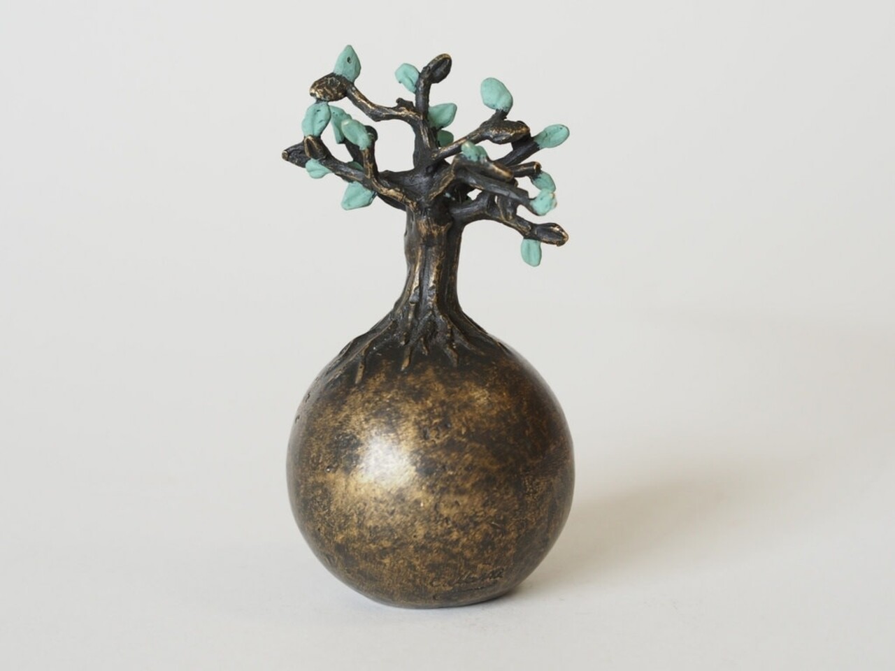 Bronze urn Tree - Eliassen Home & Gardenpleasure - Eliassen Home ...