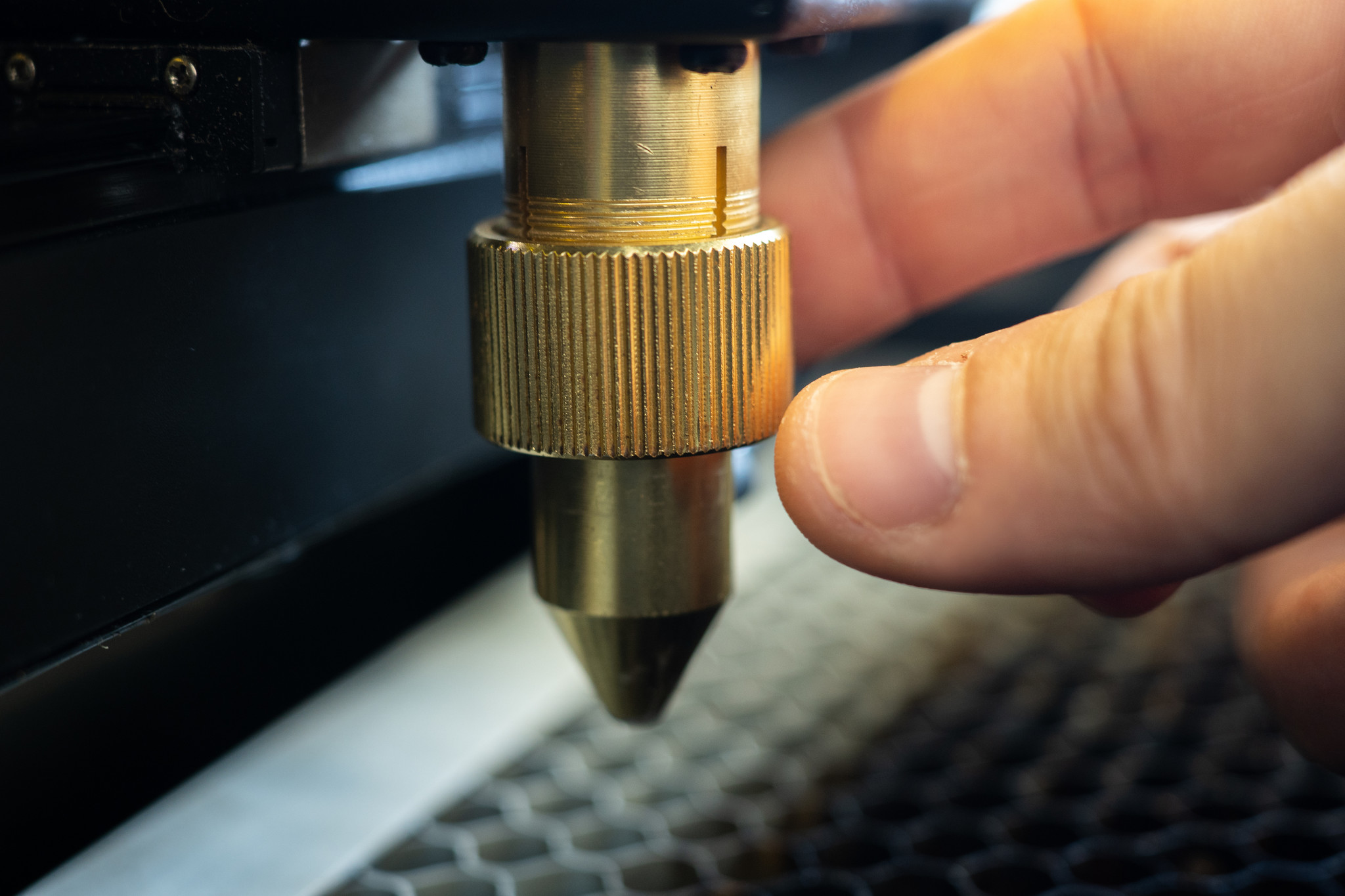 Double Threaded Laser Head Socket B400006 - FLUX Europe