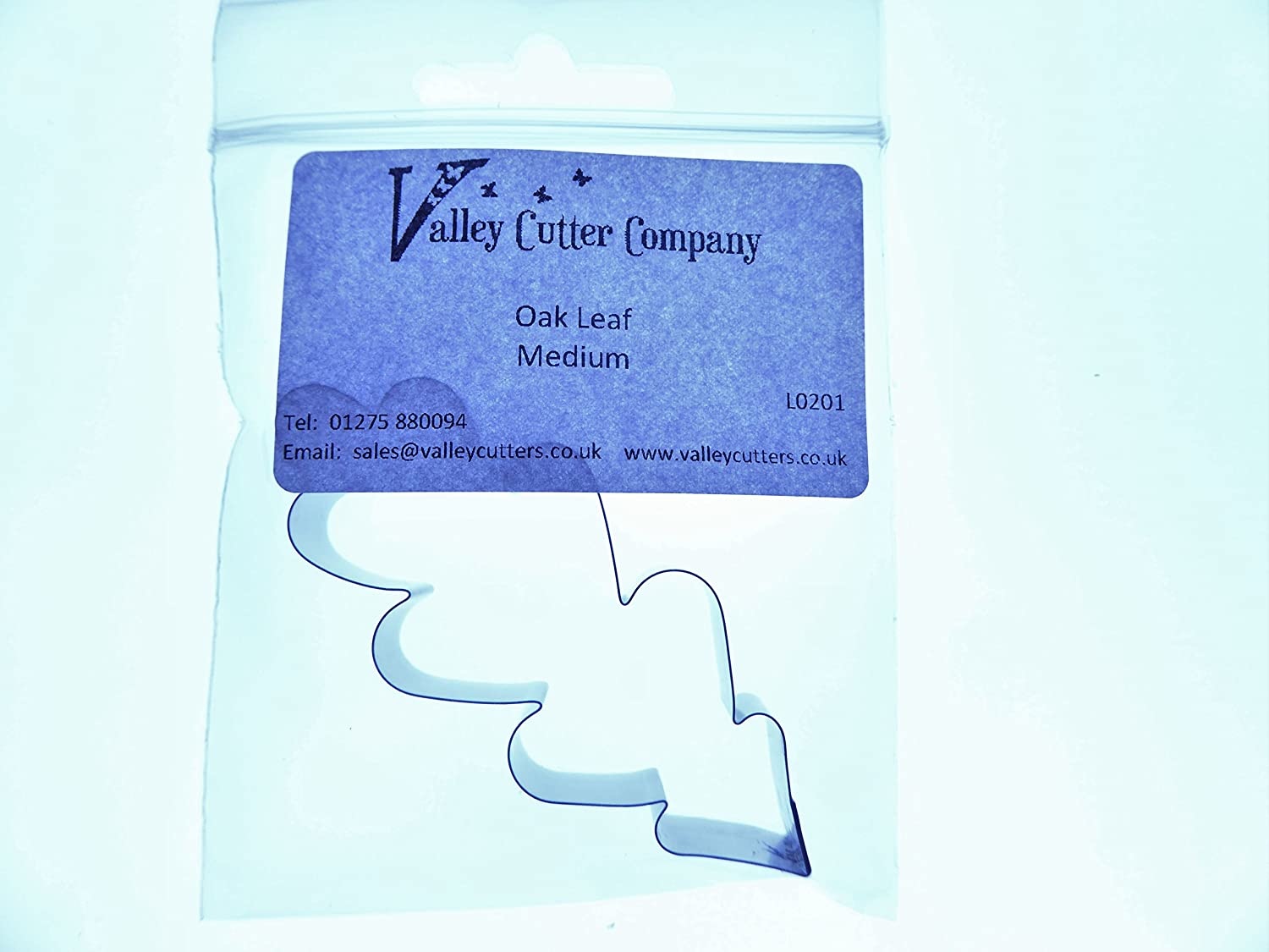 Oak Leaf Cutter Medium - Fun with Cakes