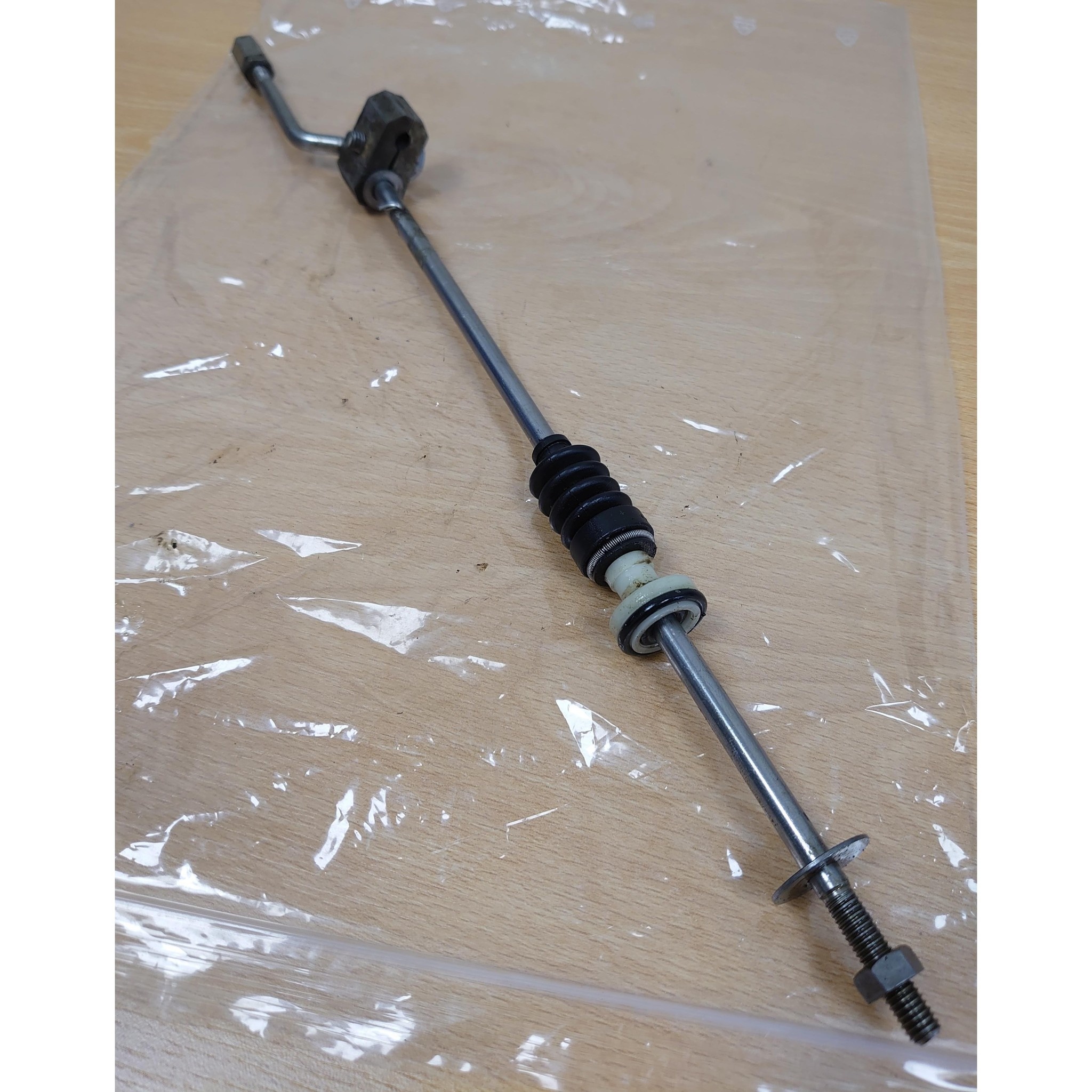 Suzuki 6HP 2Stroke Shifting Rod Short (25111-98511) - Allesmarine.de