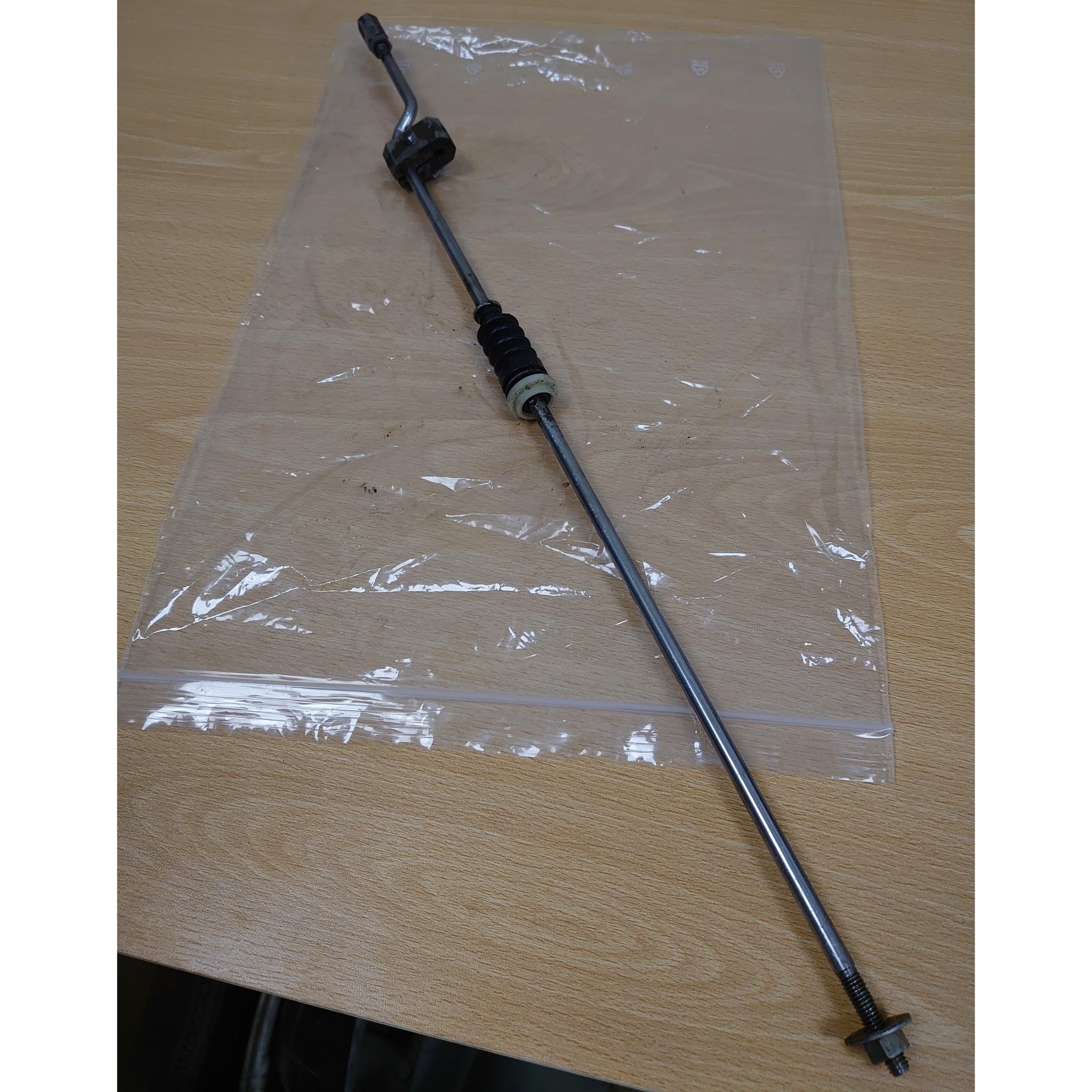 Suzuki 6HP 2Stroke Shifting Rod Long (25111-98521) - Allesmarine.de