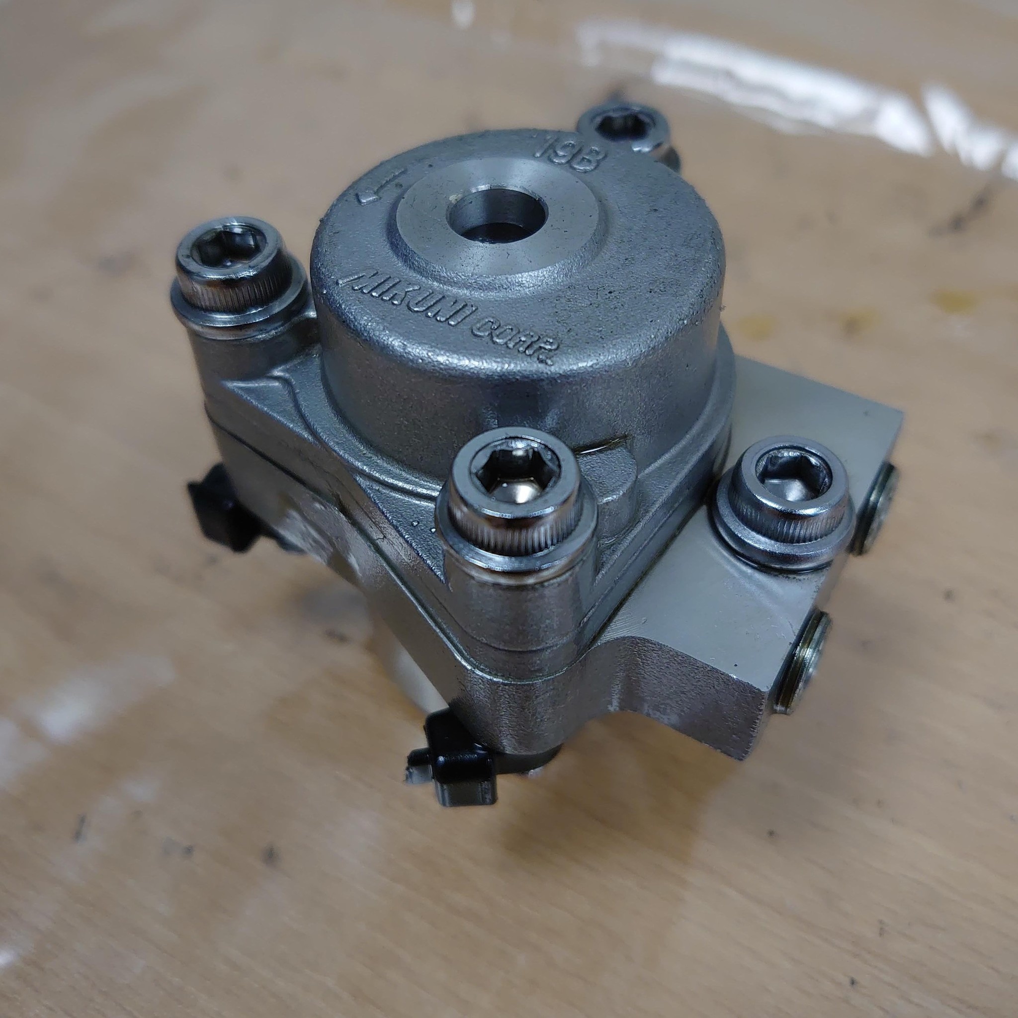 Suzuki/Johnson 9.9-15HP 4 Stroke Oil Pump Assembly (16400-93E00 ...