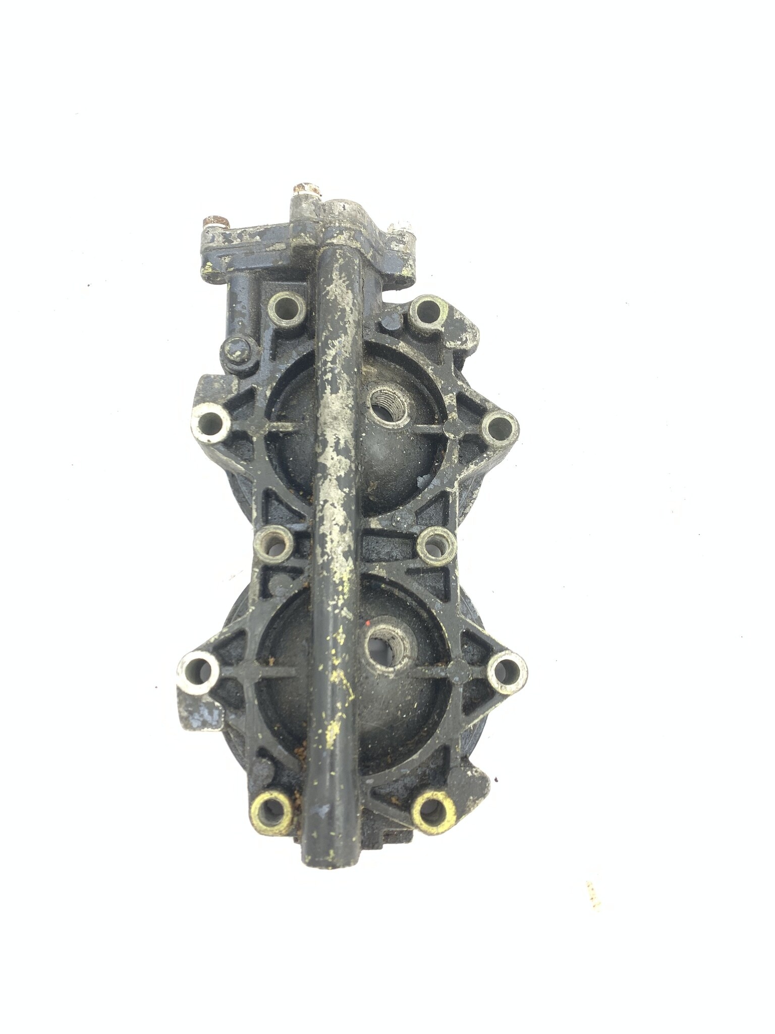 Yamaha USED: Yamaha Cylinder head 20 / 25 HP A 65701 - Allesmarine.de