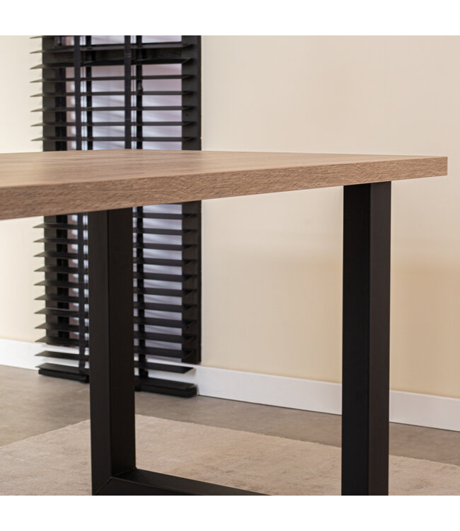 Lenzo robson Table à manger industrielle I Livraison Gratuite - DIMEHOUSE