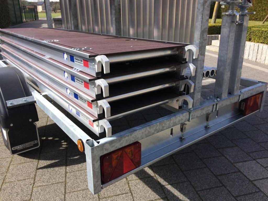 Rolstelling 135 x 305 x 14 m + aanhangwagen | Steco Steigers