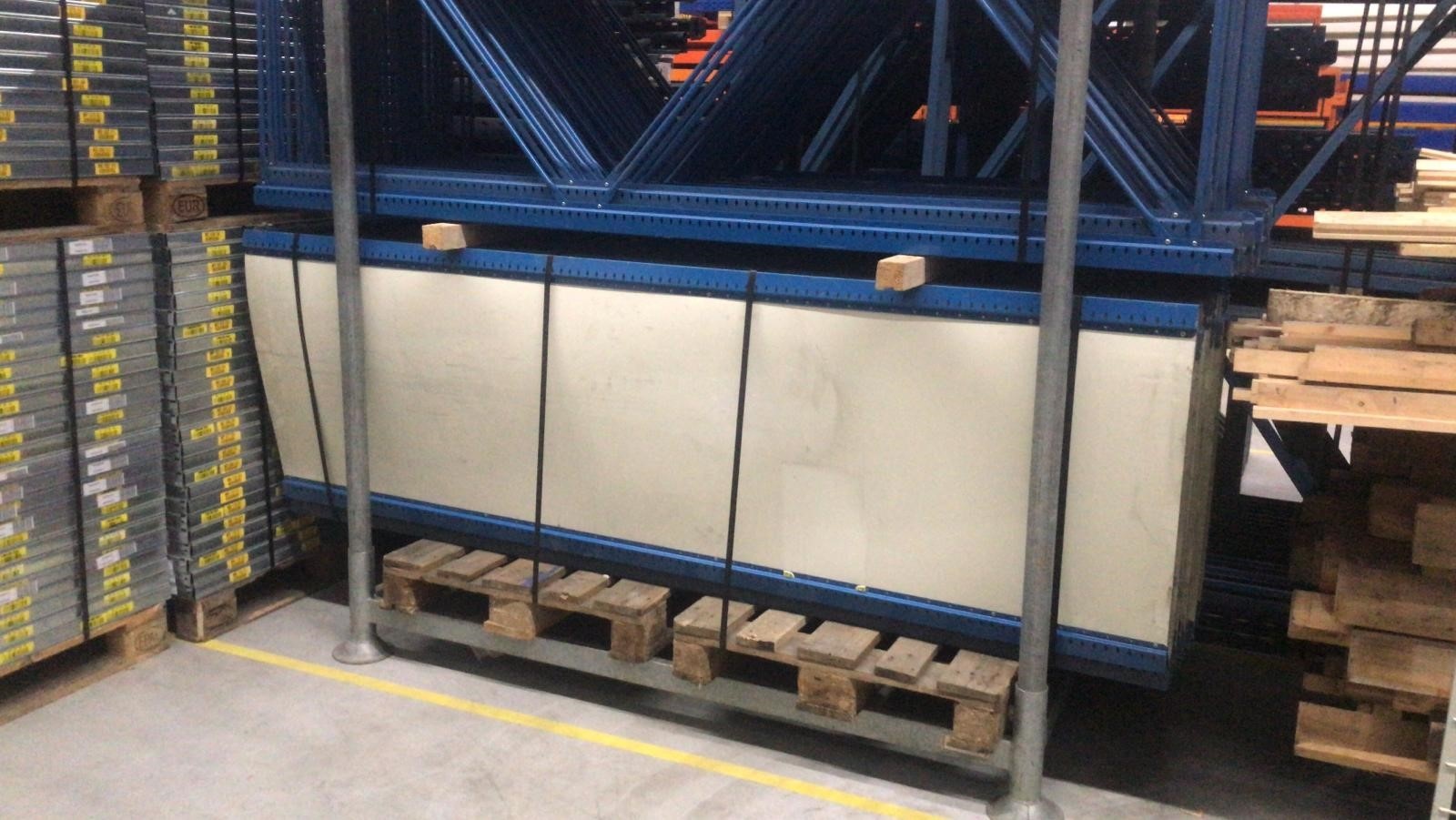 Staander Nedcon 2500x800mm blauw open - Stellingstunt.nl