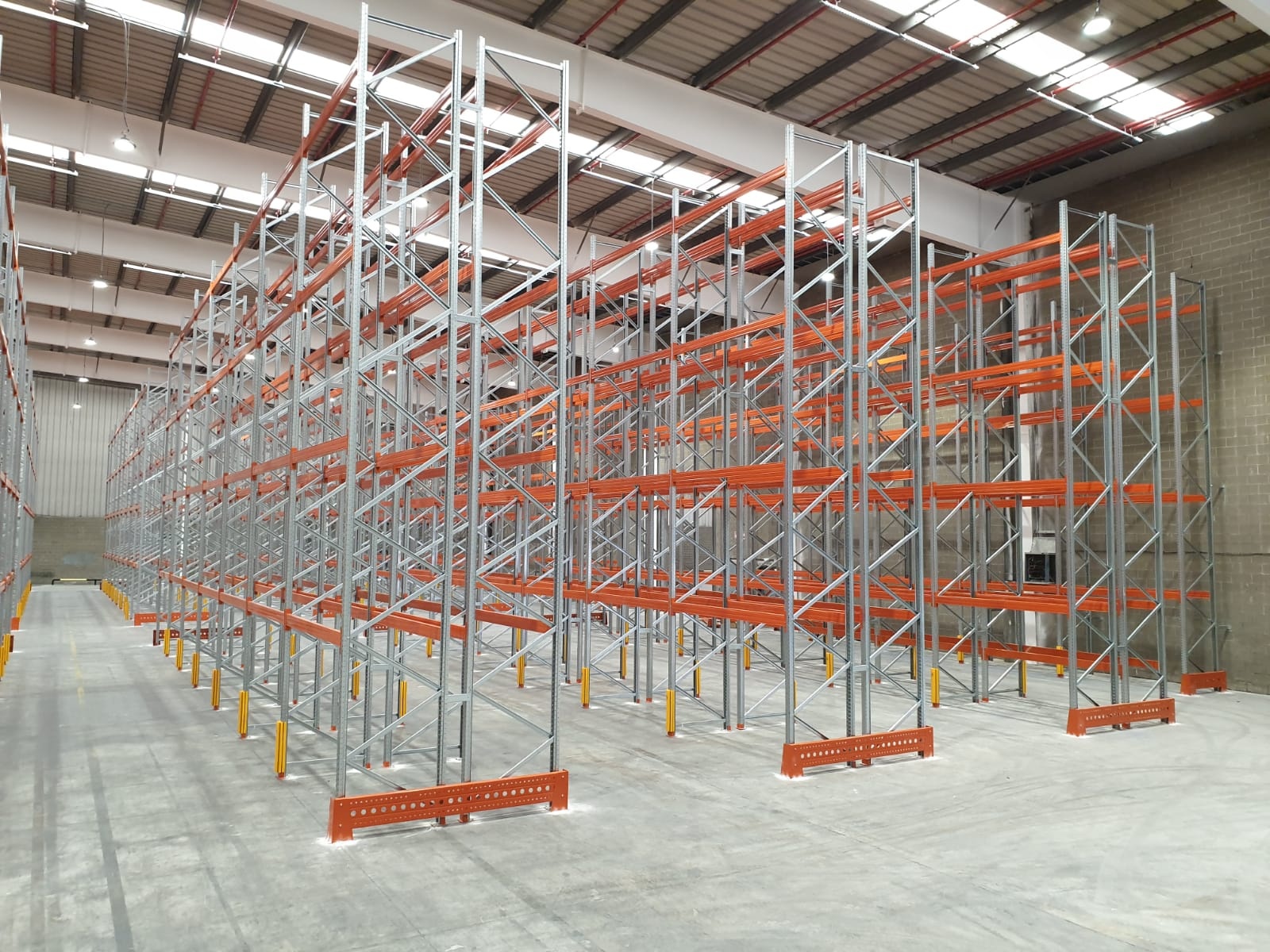 Waarom moet je voldoende afstand houden tussen stellingen ...