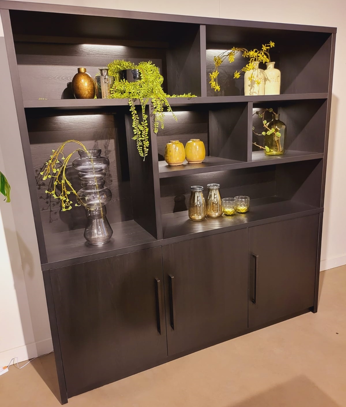 Wandkast Broadway 3 deurs - Noir - Gratis thuisbezorgd - Houten Meubel ...