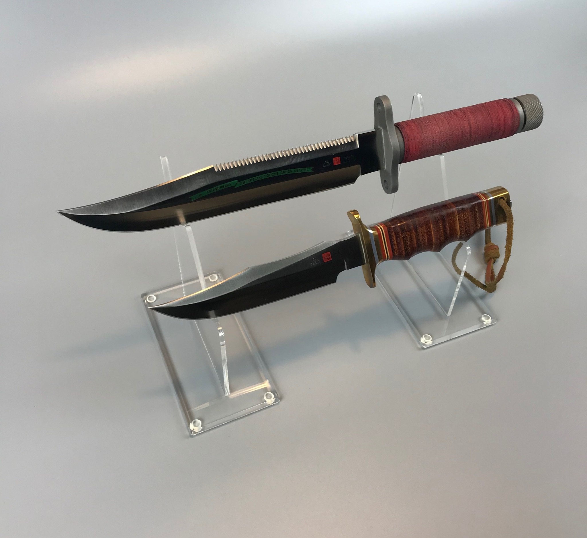 Sword / Bayonet / Dagger Display Stand - Showmycollection