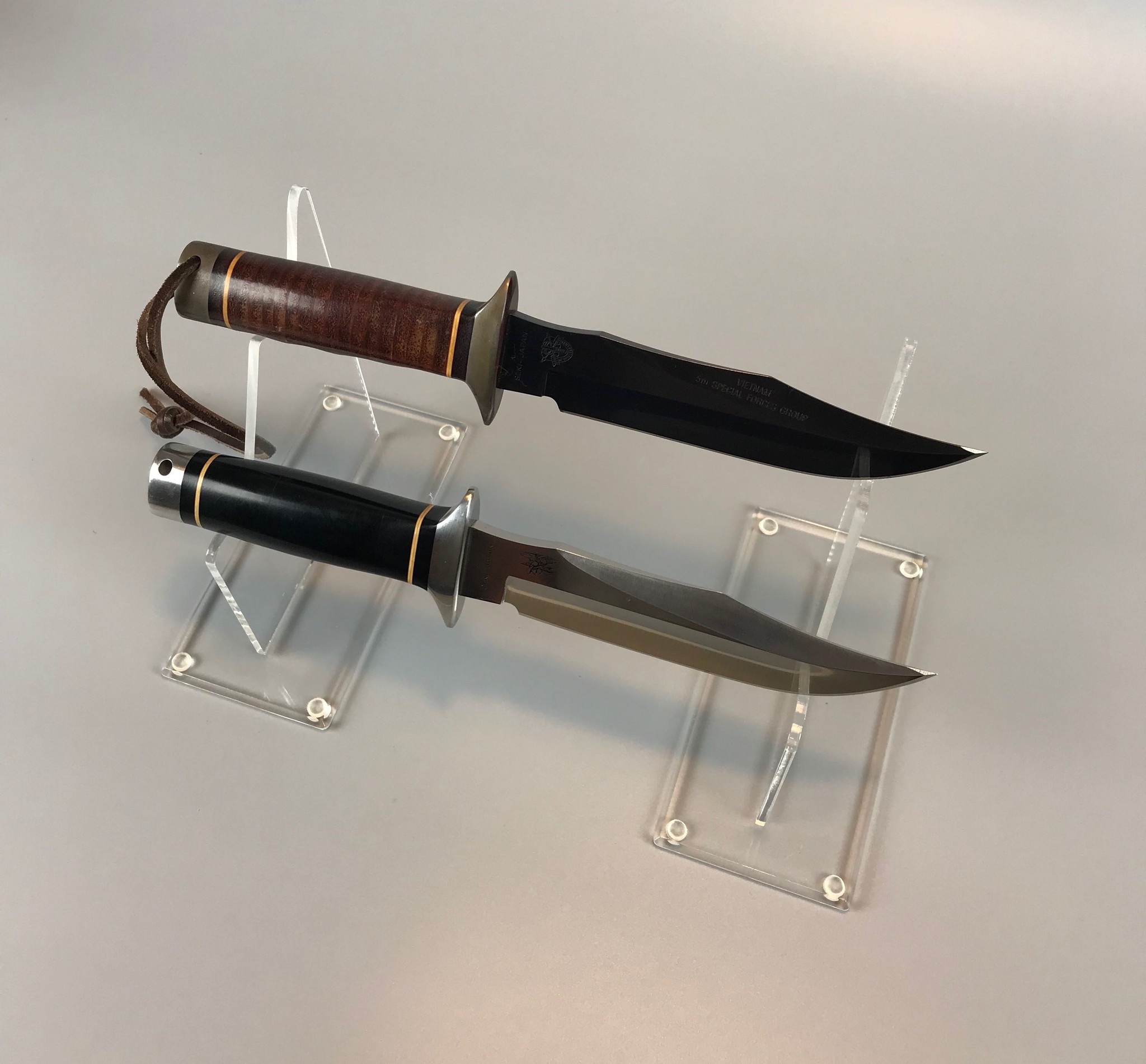 Sword / Bayonet / Dagger Display Stand - Showmycollection
