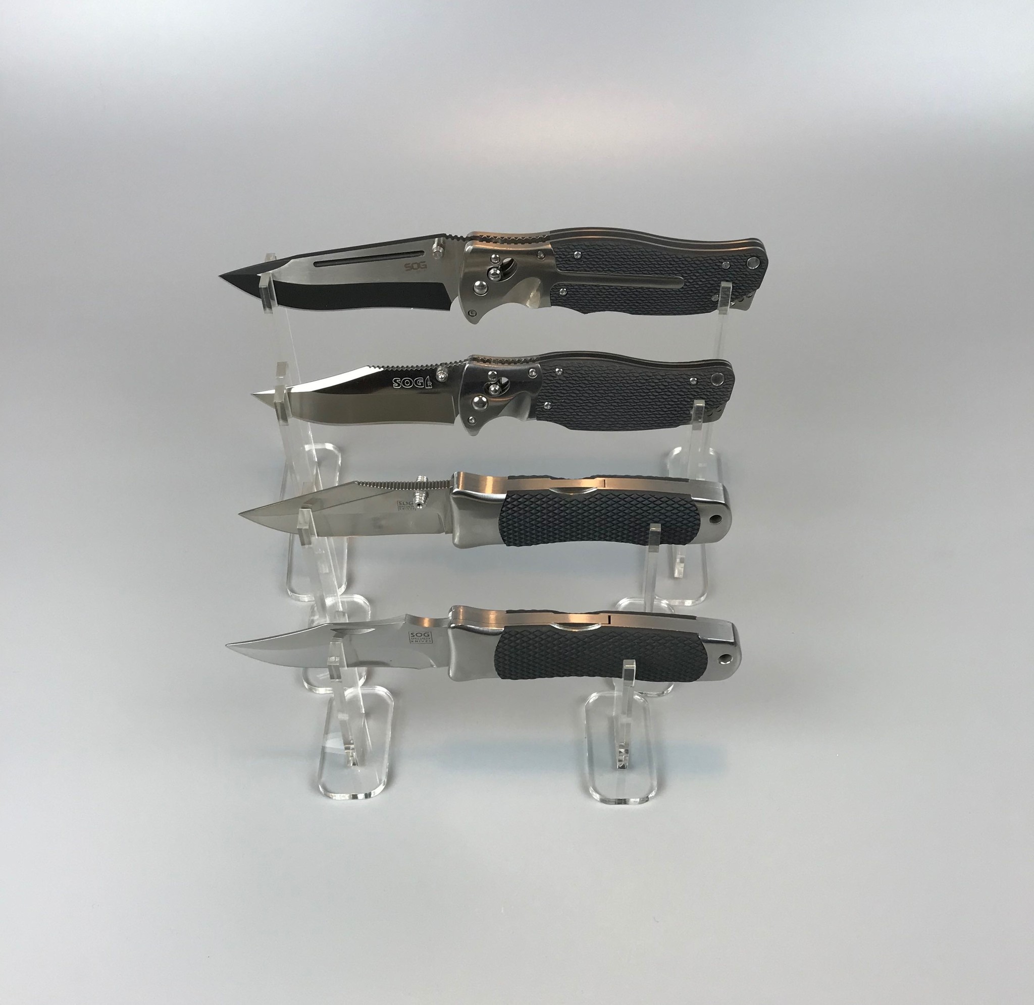 Pair Of Display Stands For (Pocket)Knives / Daggers - Showmycollection