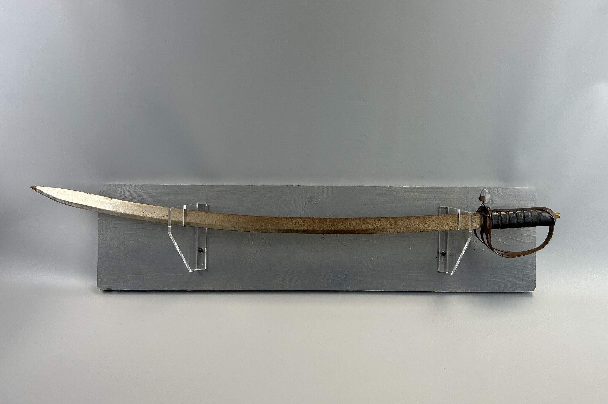 Wall Mounted Acrylic Sabres / Swords / Katana Display - Showmycollection