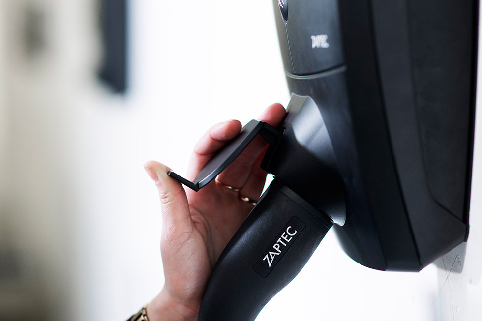 Zaptec Pro 22 kW triphasé - 32A - prise type 2 - borne de recharge ...