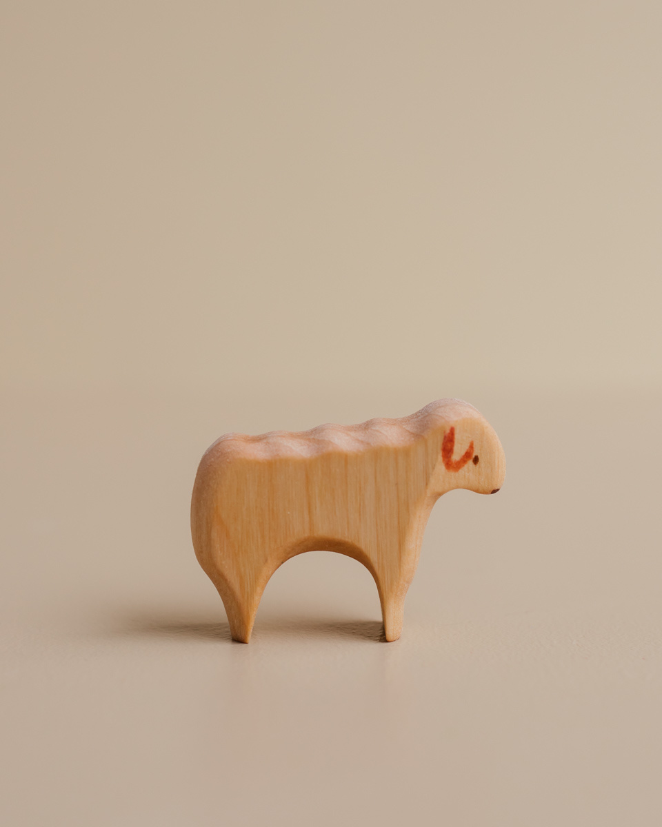 Handmade sheep standing: beautiful wooden toys! | Ziloen - Ziloen