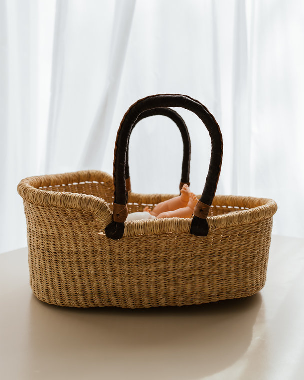 Fair Trade Handwoven Moses doll basket | Ziloen - Ziloen