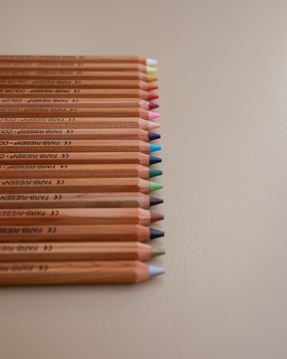 Lyra - Color giant pencils | Ziloen - Ziloen