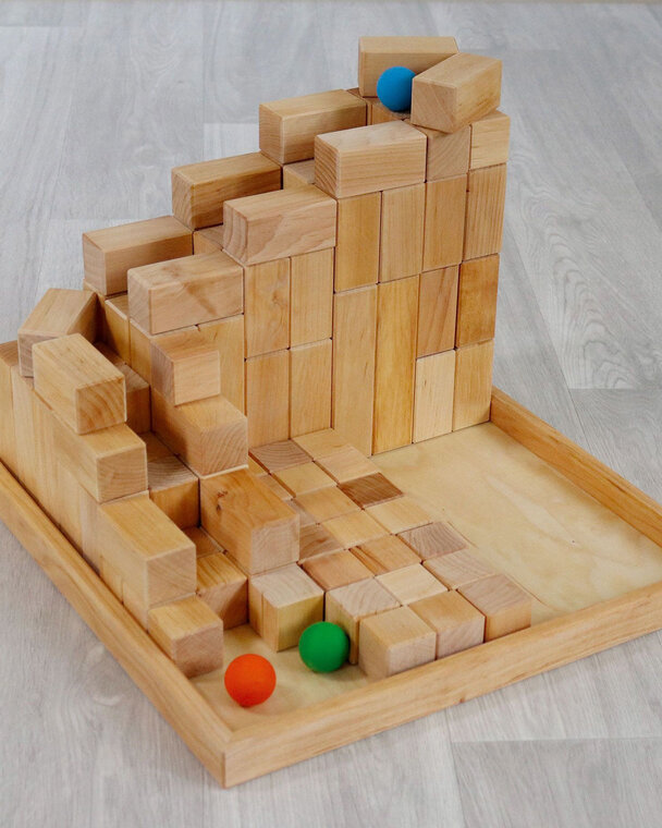 Grimm's Large stepped pyramid - natural | Ziloen - Ziloen