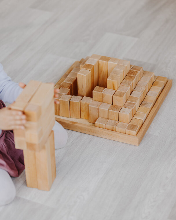 Grimm's Large stepped pyramid - natural | Ziloen - Ziloen