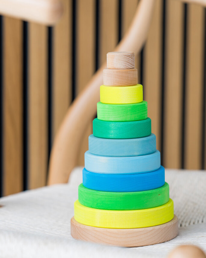 Grimm's Stacking Tower - neon green: Sort, Stack & Build! | Ziloen - Ziloen