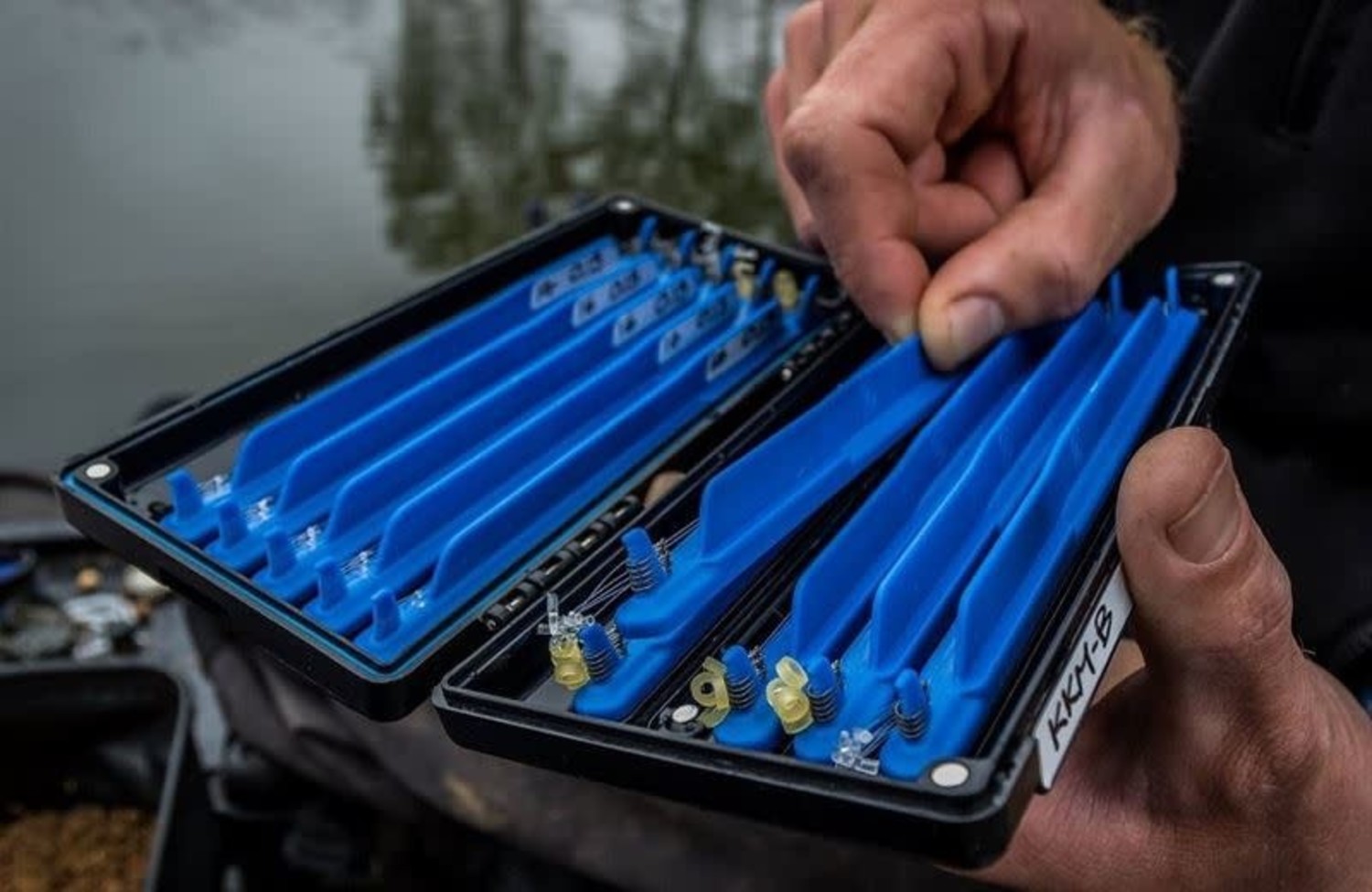 Preston Mag Store System Hooklength Box - Reniers Fishing