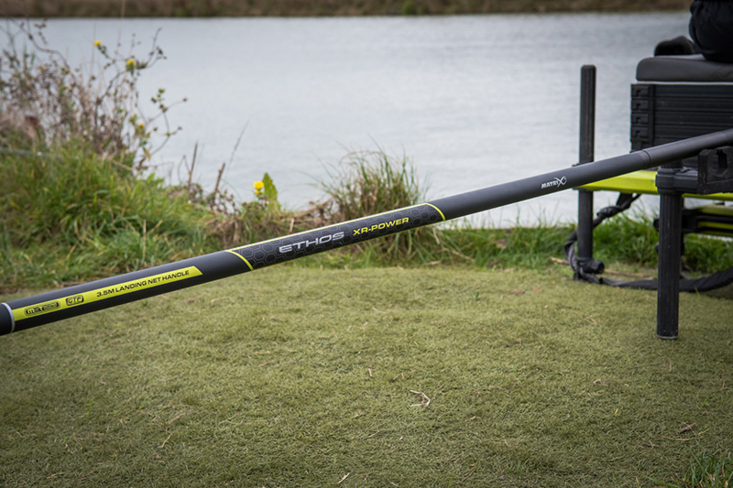 Matrix Ethos XR-Power Landing Net Handle - Reniers Fishing