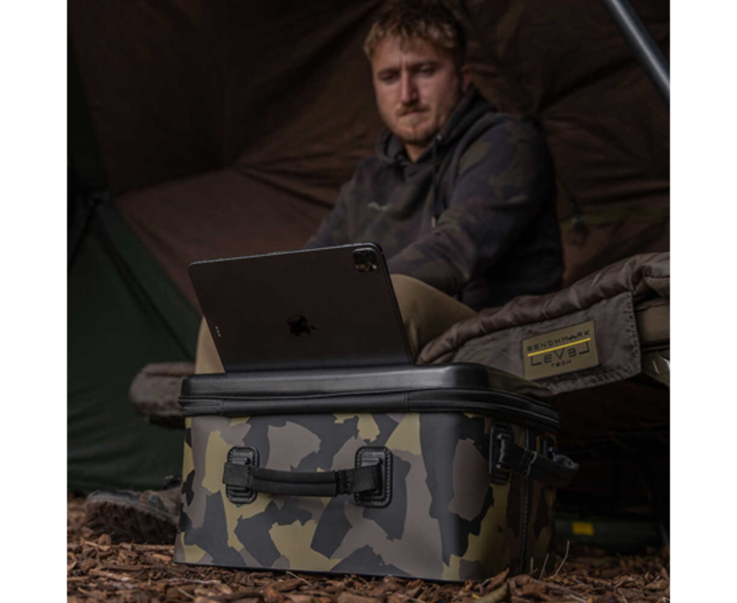 Avid Carp Stormshield Pro Tech Pack - Reniers Fishing