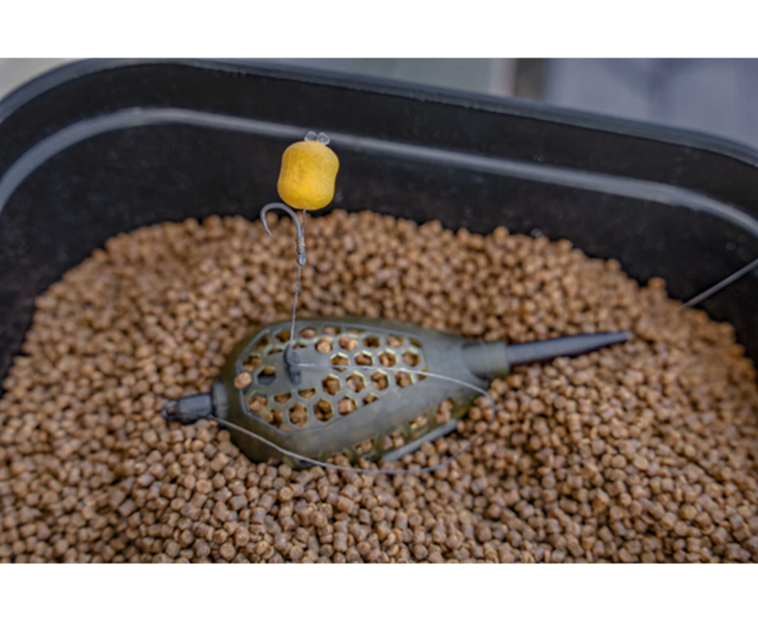 Korum Camo Grub Feeder - Reniers Fishing