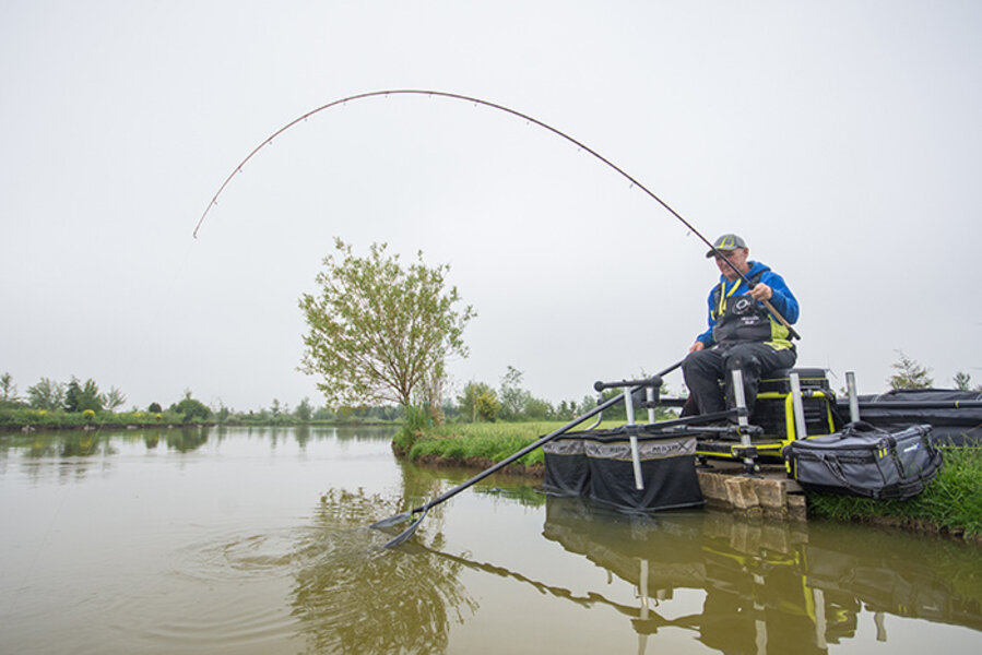 Feedervissen voor beginners en gevorderde, al onze tips! - Reniers Fishing