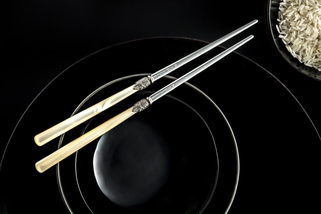 Chopsticks in different colors. Surprising design. - EME Napoleon ...