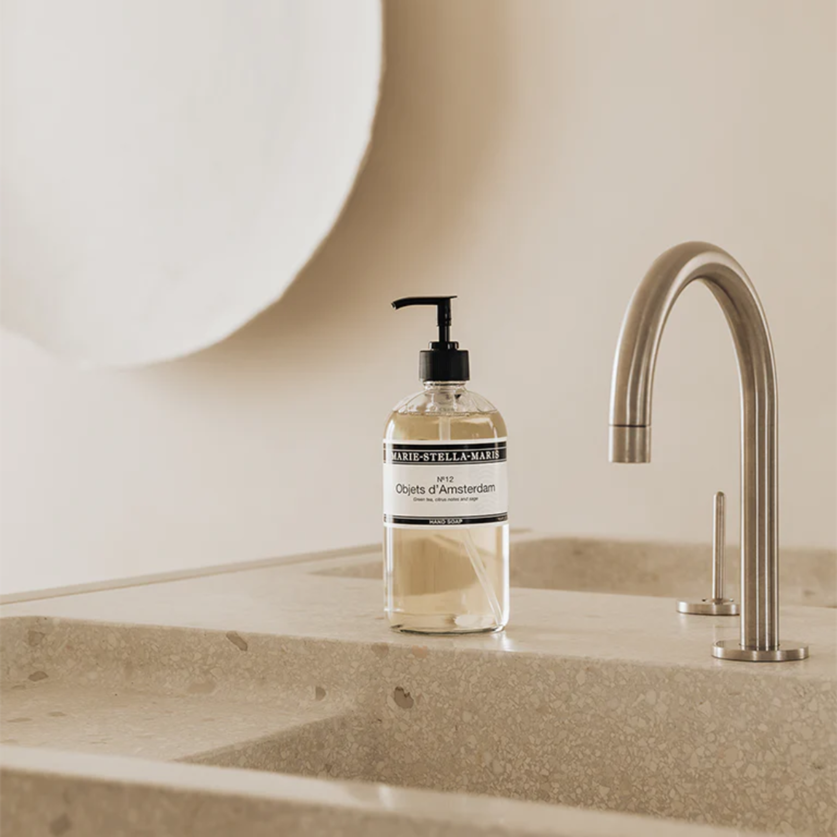 Big Hand Soap - Maison Charlotte Haute Beauté