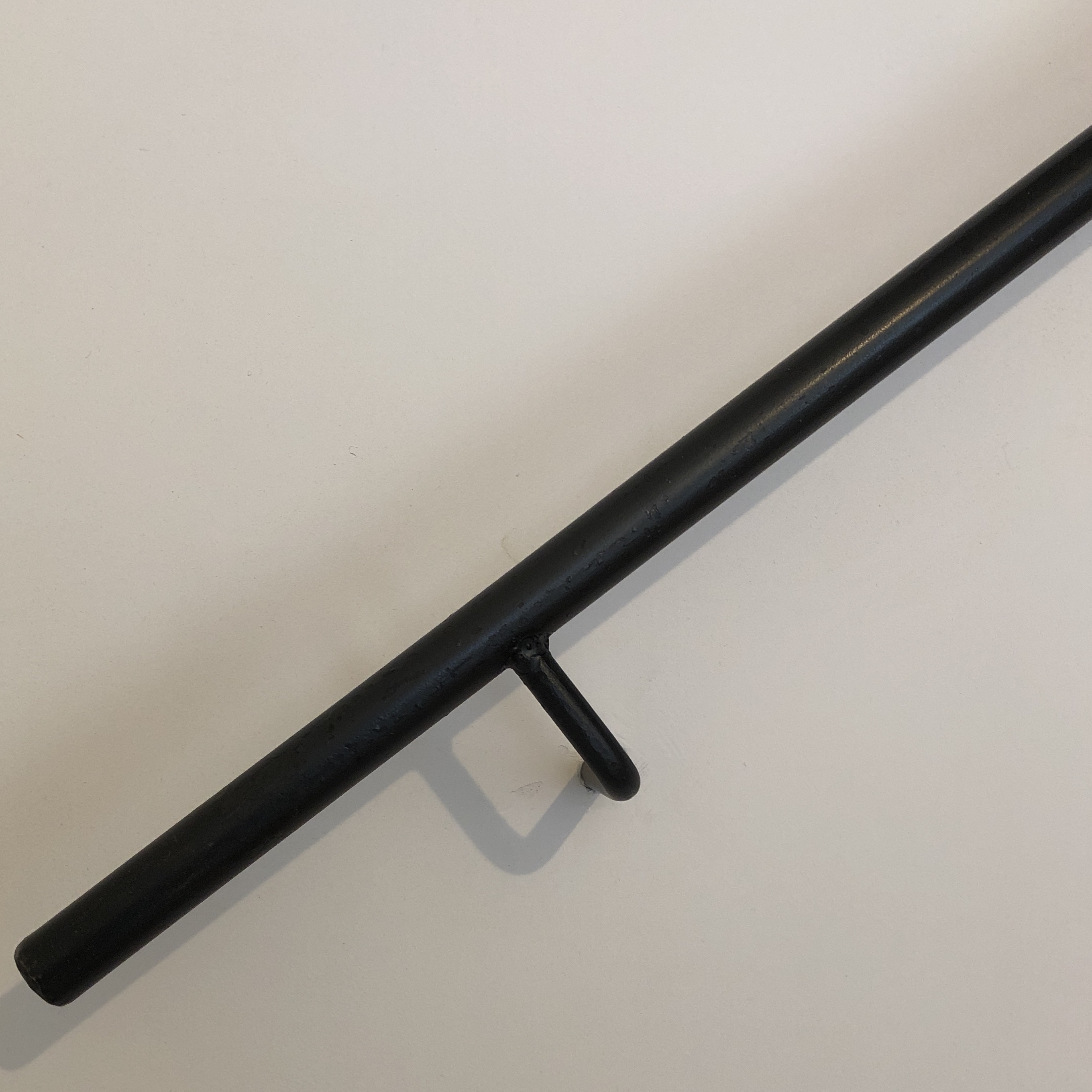 Smeedijzer trapleuning rond 20 mm - ZWART - Incl. gelaste dragers rond ...