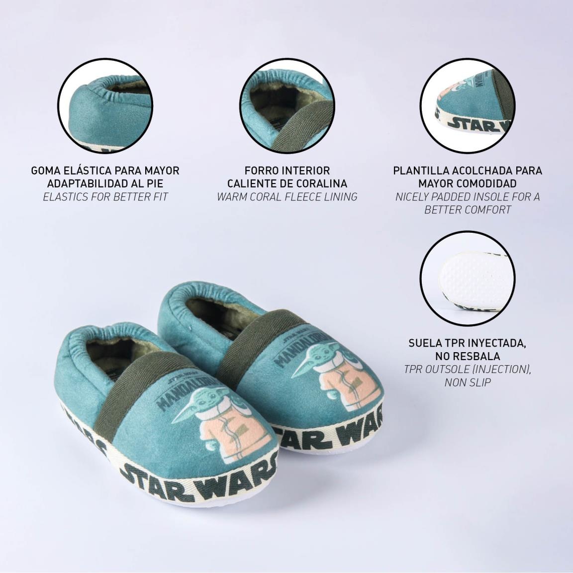 Star Wars The Mandalorian Slippers - Baby Yoda - Merchandise4All