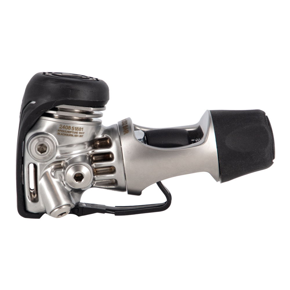 Apeks EVX200 First Stage | Lucas Divestore